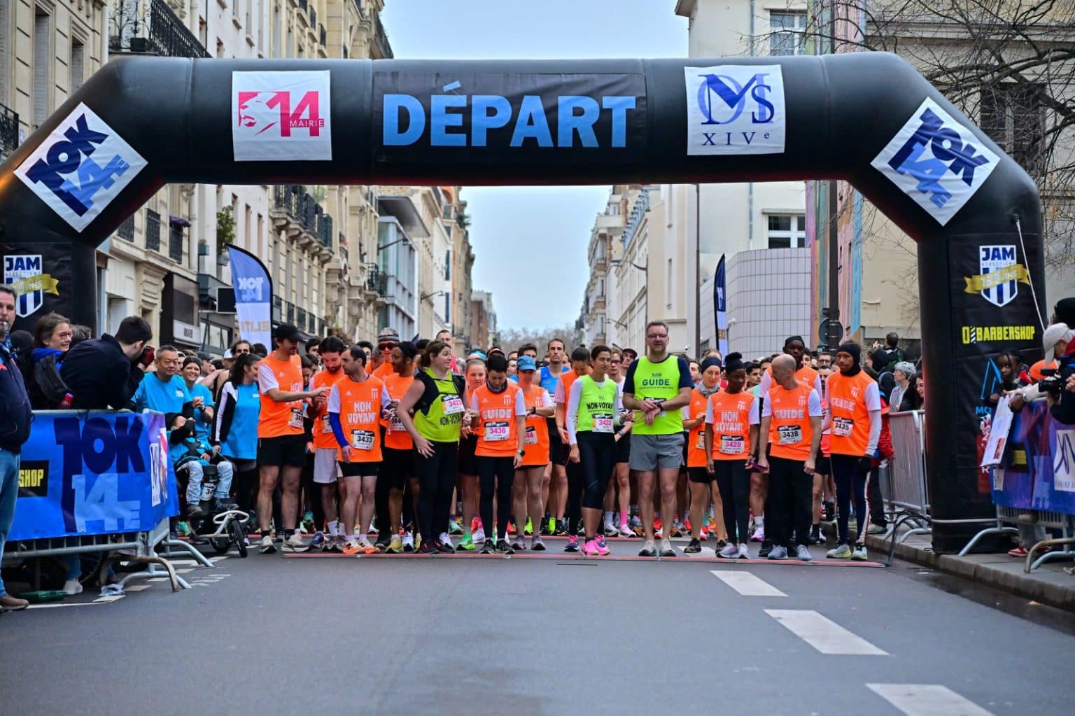 Record du monde : Dorian Louvet boucle les sept plus grands marathons ...