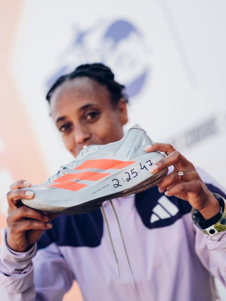 Paris Marathon 2026: Yeman Crippa triumphs and Shure Demise sets a new ...