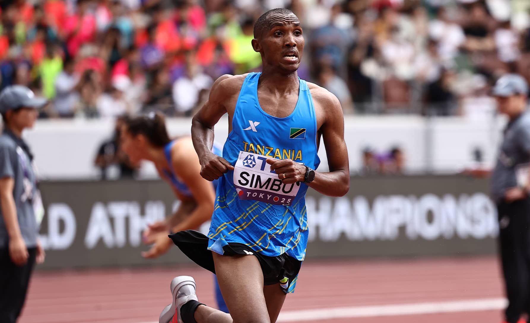 Alphonce Simbu wins marathon in a photo finish! - Marathons